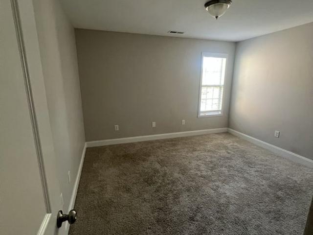 Looking for a roommate for 1 BR in Winston Salem