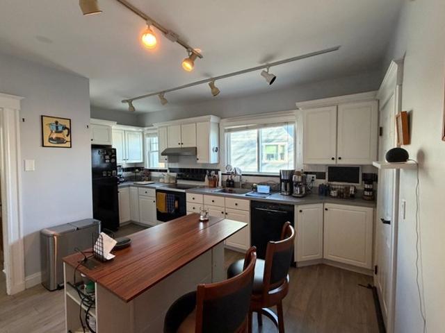 Looking for a roommate for 2b 1b in Medford