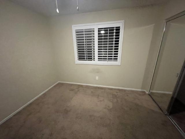 Looking For A Roommate In Oceanside