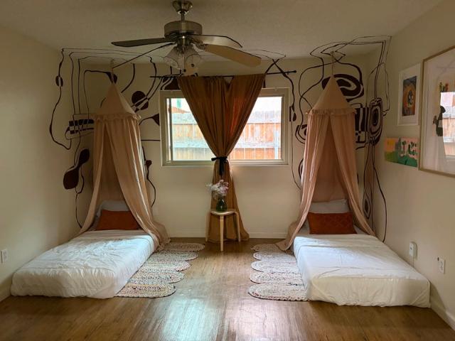 Looking for a roommate to MOVE IN ASAP