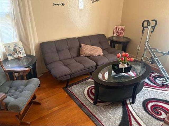 Looking for a roommate