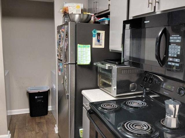 looking for a roommate!