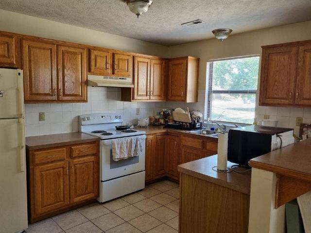 Looking for a roommate
