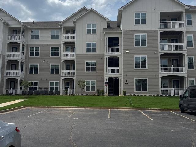Looking for a third roommate