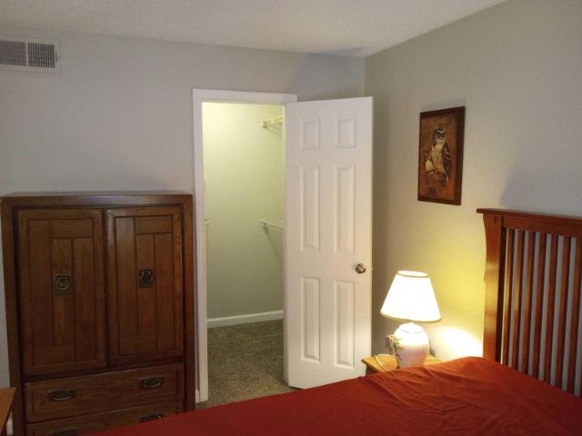Looking for Christian Male Roommate?