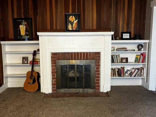 Looking for female roommate