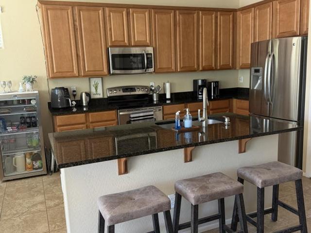 Looking for female roommate