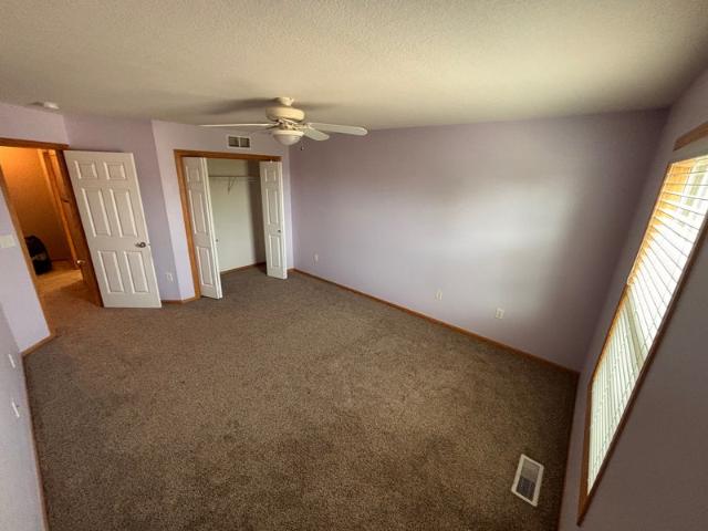 Looking for female roommate