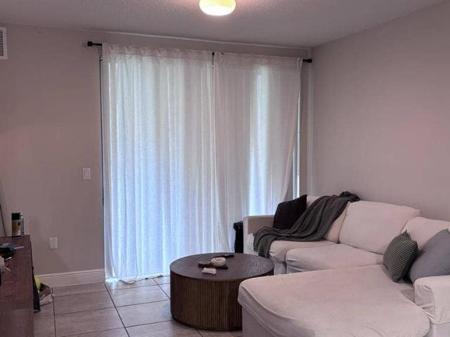 Looking for female roommate