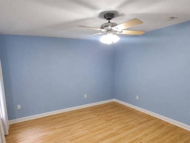 Looking for Female Roommate