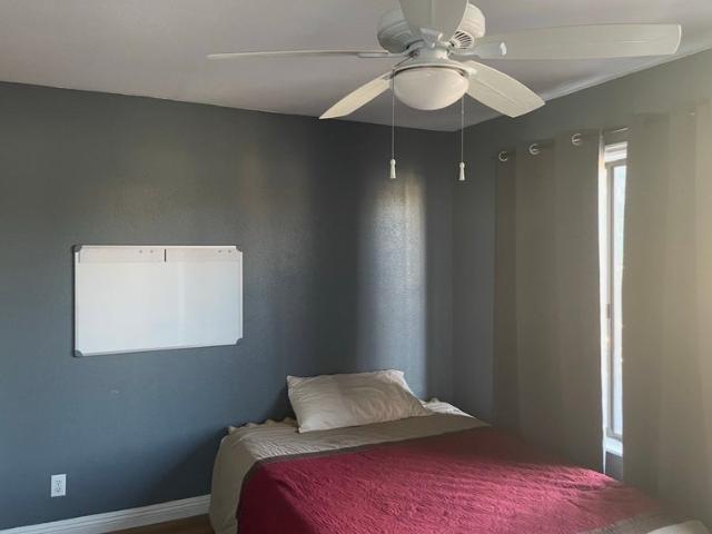 Looking for FEMALE roomate