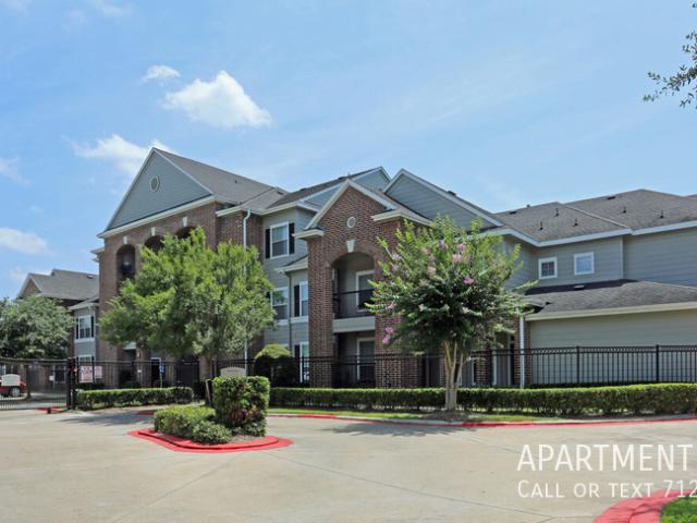 Looking for great living? we have what you want! apartments in Willowbrook.