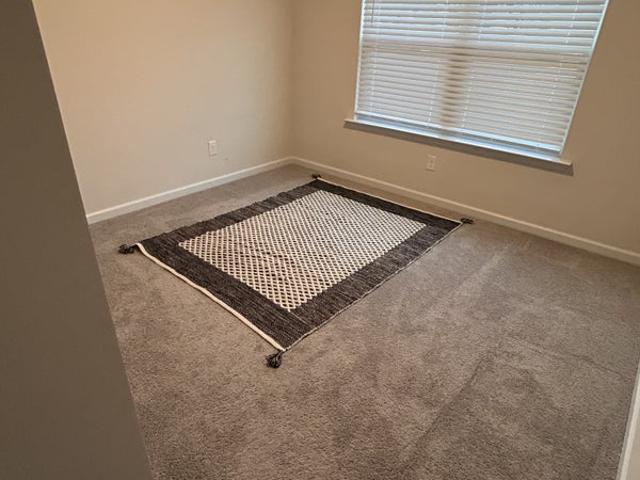 Looking for immediate roommate!