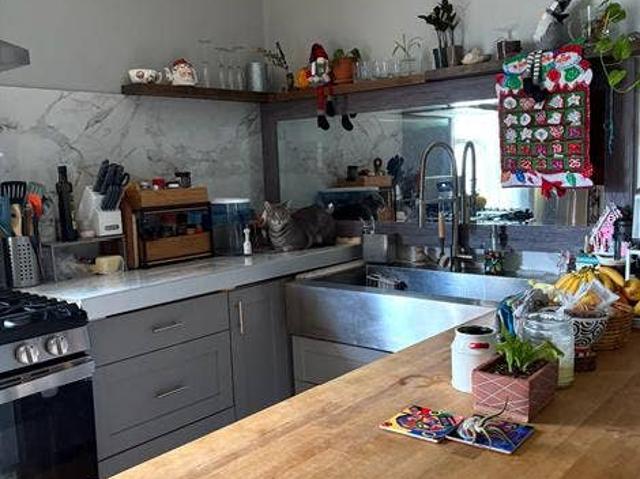 Looking for new roommate s !