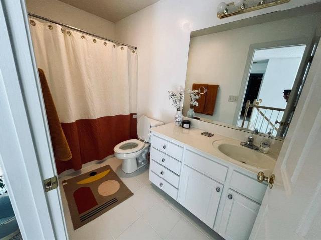 Looking for one chill roomie