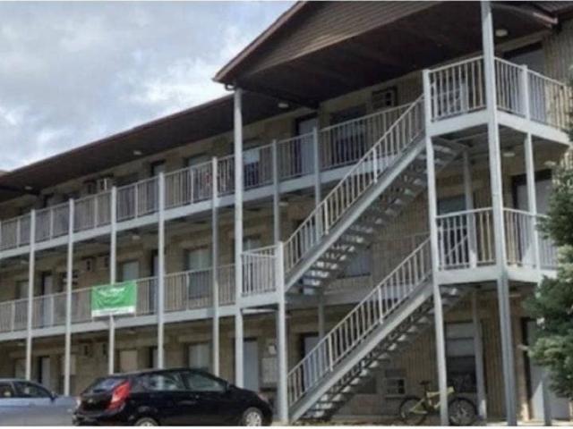 Looking for one Roomate