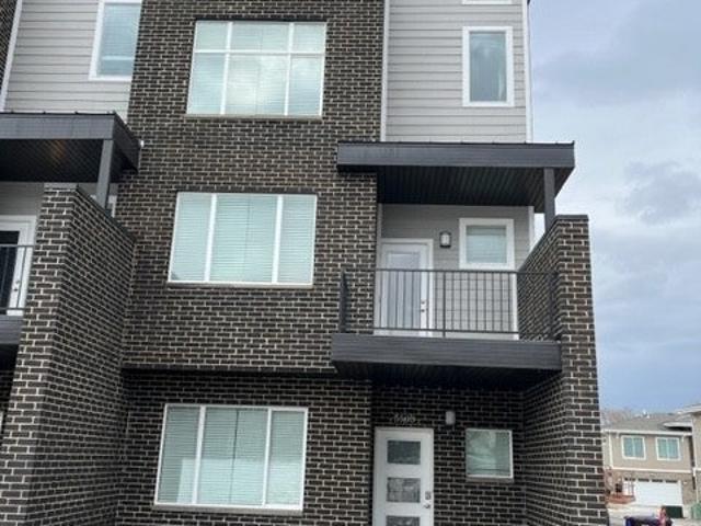 Looking for quality female roommate