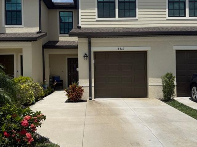 Looking for Responsible Roommate to share Townhome