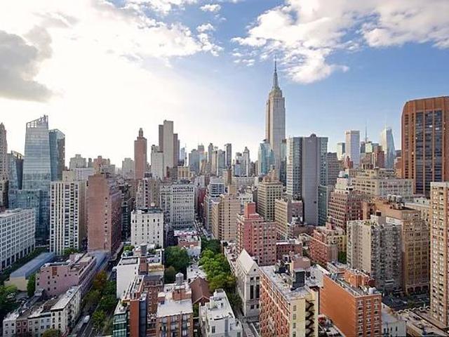 Looking for roomate for one bedroom