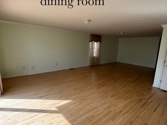Looking for Roomates!