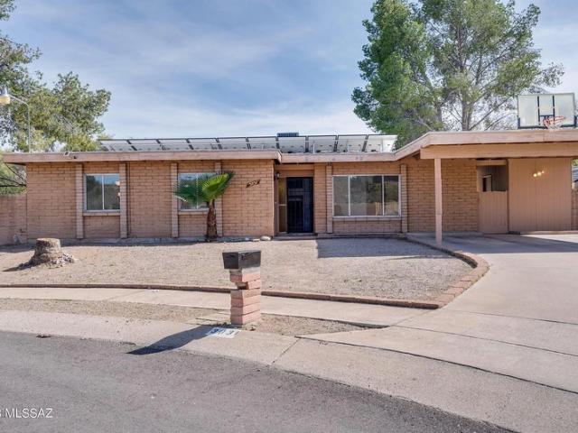 Looking for roomates