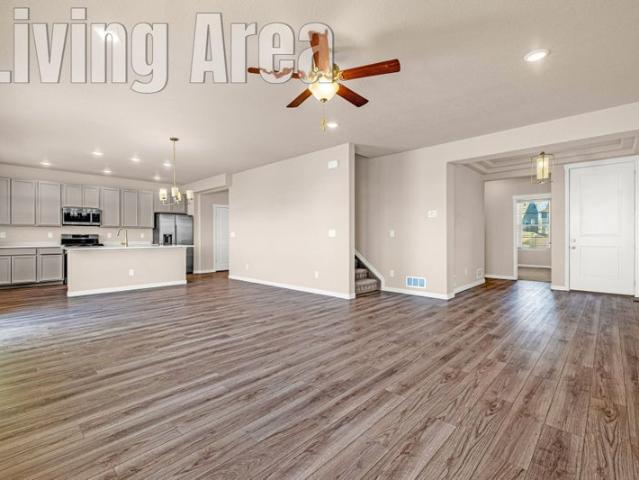 Looking for Roomies! New 2022 House / 3435 Sq Ft