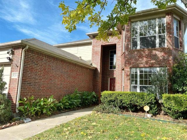 LOOKING FOR ROOMMATE!