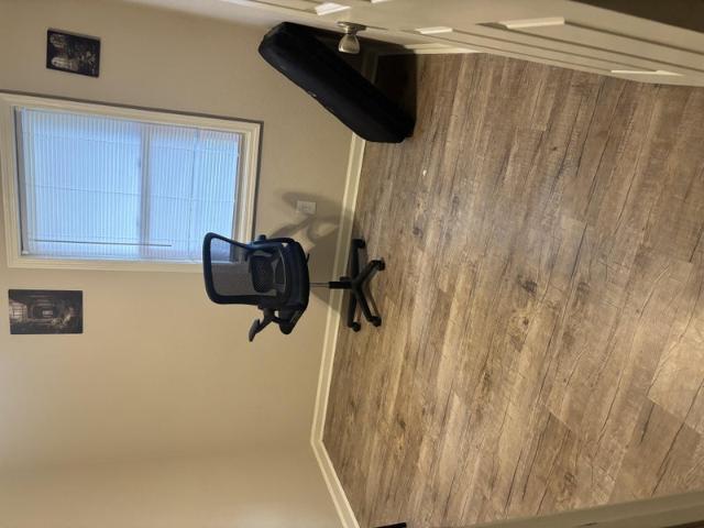 Looking for roommate