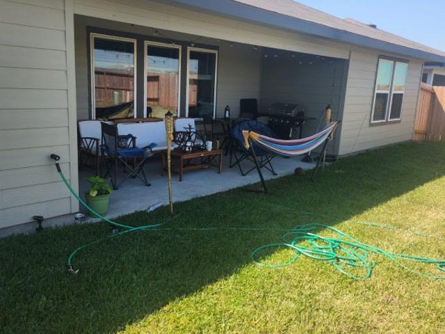 Looking for roommate