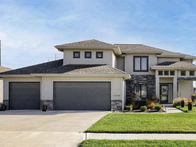 Looking for Roommate