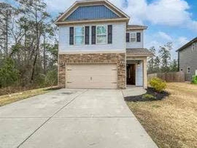 Looking for roommate