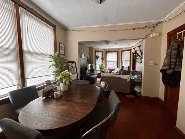 Looking for Roommate 3Bed1Bath Roscoe Village