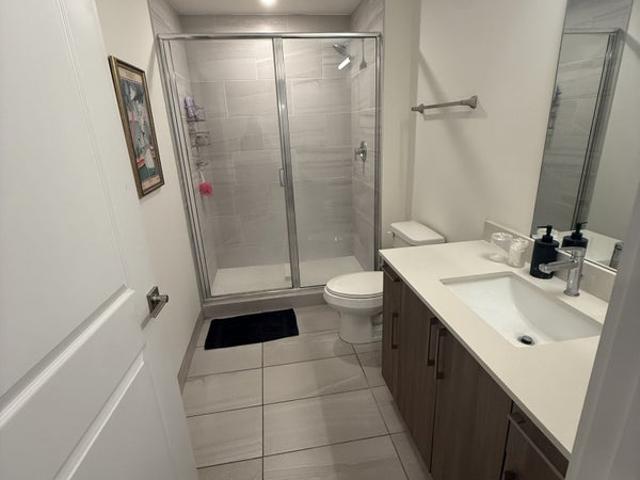 looking for roommate to move in ASAP