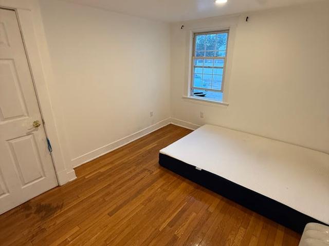 Looking for roommate. access to private gyms