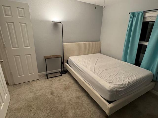 Looking for roommate asap