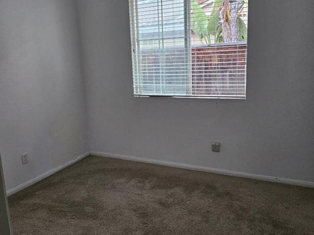 Looking for Roommate for a Medium size Room