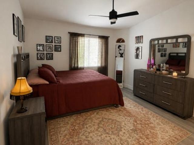 Looking for roommate in 2b2bath condo!