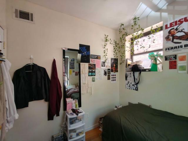 Looking for roommate in 3bd 1bth lease takeover
