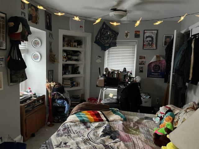 Looking for Roommate Manayunk 3 bedroom