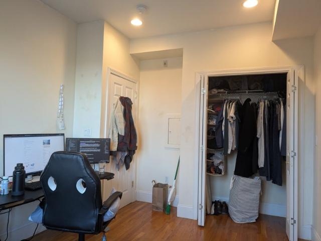 Looking for Roommate Mission Hill Area
