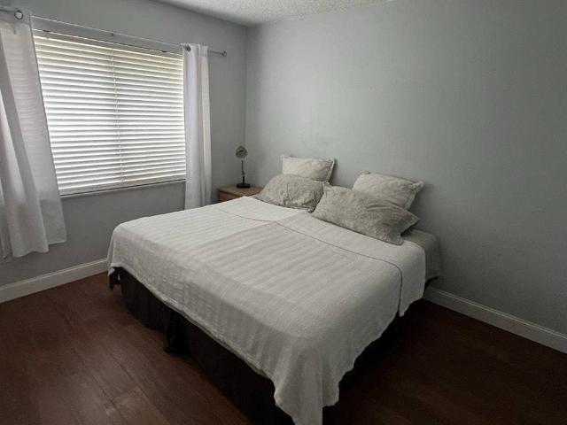 Looking for roommate, one bedroom