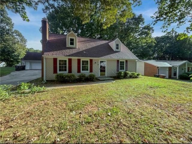 Looking for roommates