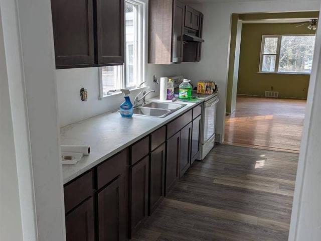 Looking for roommate/s