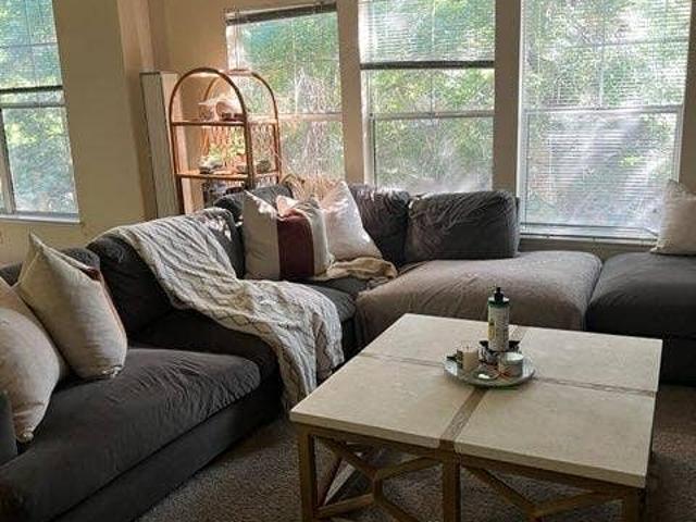 Looking for roommates