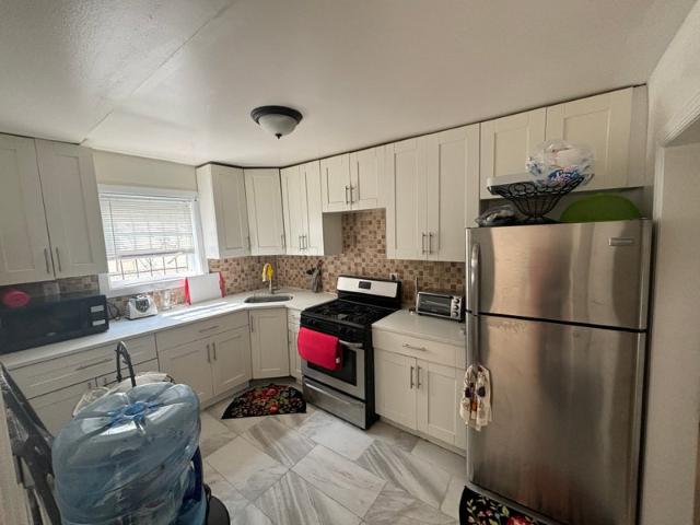 Looking For Roommates