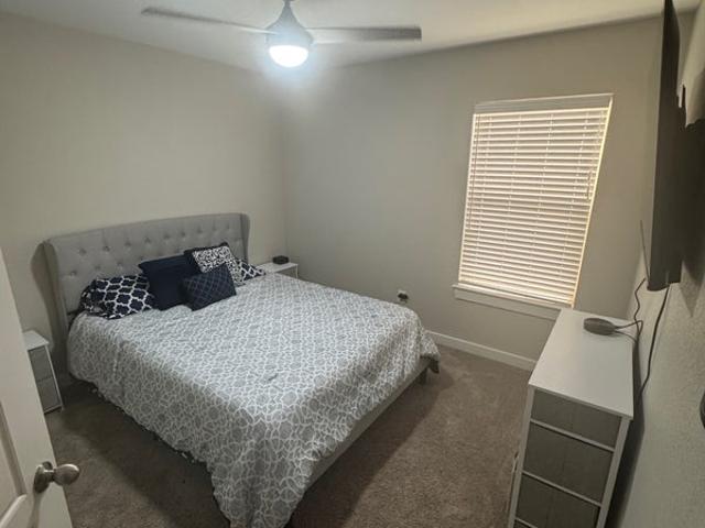 Looking for Roommates Far West Side SA