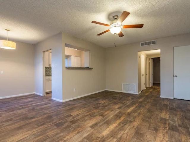 Looking for someone to join my lease!