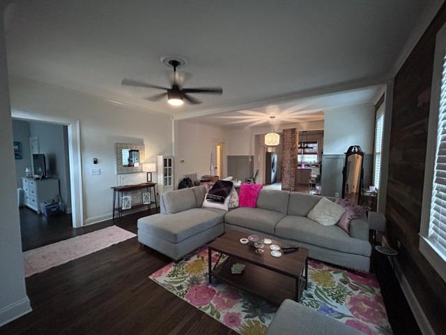 Looking for someone to take my room