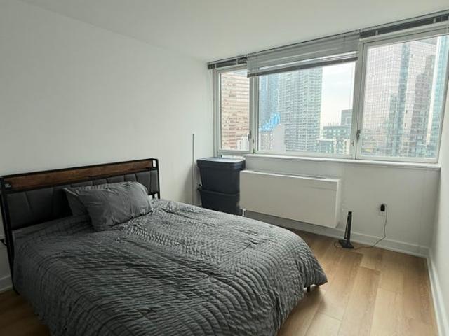 Looking for sublet/ roommate ASAP for remaining le