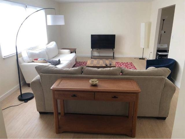 Looking to fill two rooms for 7/1